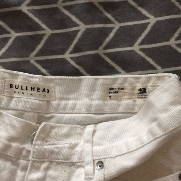 Bullhead | Shorts | Bullhead White High Rise Shorts | Poshmark